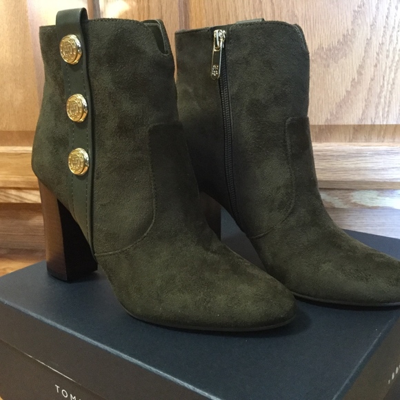 Tommy Hilfiger | Shoes | Tommy Hilfiger Olive Green Suede Boots Size 65 ...